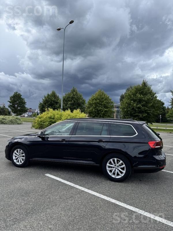 Black Volkswagen Passat B8 2020 in Riga, with an engine capacity of 1.50 L and mileage of 132 thousand km for 15500 €, photo 4 on AUTOMOTO.COM.LV