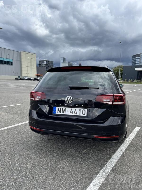 Black Volkswagen Passat B8 2020 in Riga, with an engine capacity of 1.50 L and mileage of 132 thousand km for 15500 €, photo 6 on AUTOMOTO.COM.LV