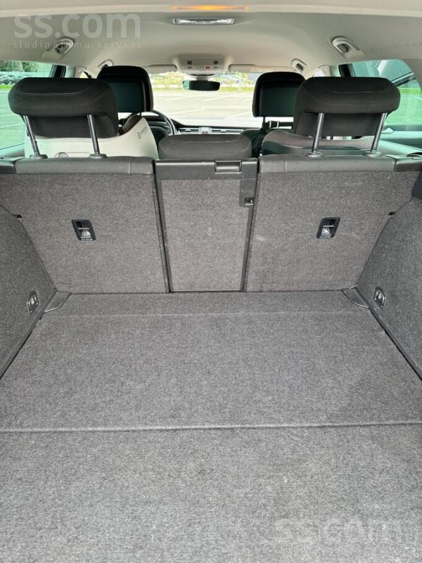 Black Volkswagen Passat B8 2020 in Riga, with an engine capacity of 1.50 L and mileage of 132 thousand km for 15500 €, photo 7 on AUTOMOTO.COM.LV