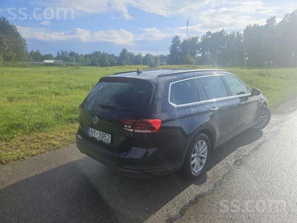 Black Volkswagen Passat B8 2020 in Riga, with an engine capacity of 2.00 L and mileage of 233 thousand km for 14850 €, photo 2 on AUTOMOTO.COM.LV
