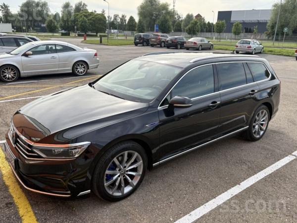 Black Volkswagen Passat B8 2020 in Riga, with an engine capacity of 1.40 L and mileage of 164 thousand km for 19500 €, photo 1 on AUTOMOTO.COM.LV