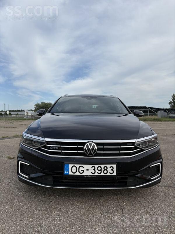 Black Volkswagen Passat B8 2020 in Riga, with an engine capacity of 1.40 L and mileage of 164 thousand km for 19500 €, photo 6 on AUTOMOTO.COM.LV