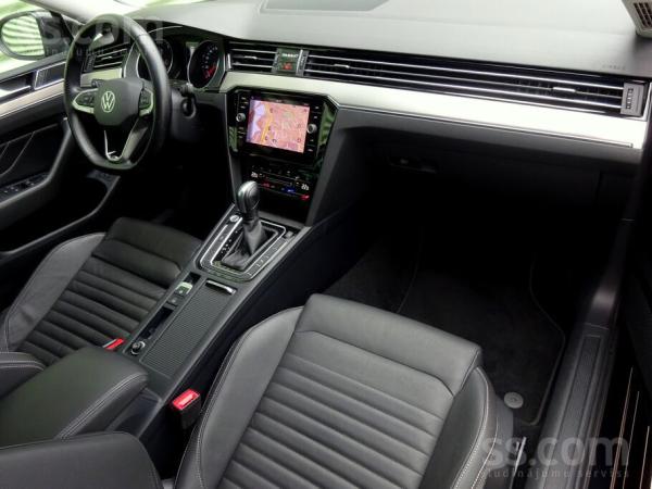 Black Volkswagen Passat B8 2021 in Riga, with an engine capacity of 2.00 L and mileage of 180 thousand km for 18900 €, photo 8 on AUTOMOTO.COM.LV