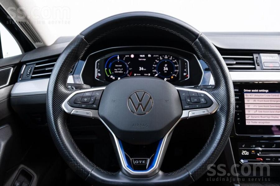Black Volkswagen Passat B8 2021 in Riga, with an engine capacity of 1.40 L and mileage of 92 thousand km for 23500 €, photo 17 on AUTOMOTO.COM.LV