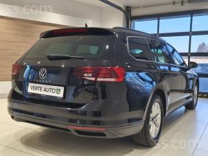 Black Volkswagen Passat B8 2021 in Riga, with an engine capacity of 1.50 L and mileage of 180 thousand km for 14490 €, photo 5 on AUTOMOTO.COM.LV