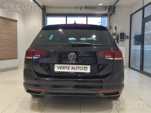 Black Volkswagen Passat B8 2021 in Riga, with an engine capacity of 1.50 L and mileage of 180 thousand km for 14490 €, photo 6 on AUTOMOTO.COM.LV