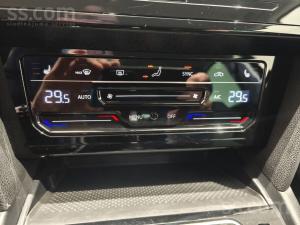 Black Volkswagen Passat B8 2021 in Riga, with an engine capacity of 1.50 L and mileage of 180 thousand km for 14490 €, photo 11 on AUTOMOTO.COM.LV