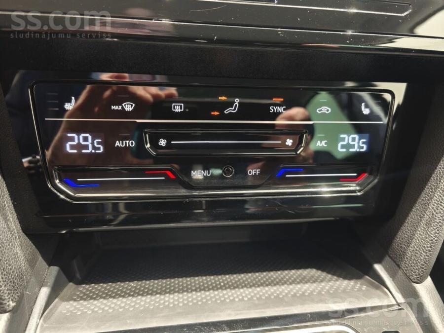 Black Volkswagen Passat B8 2021 in Riga, with an engine capacity of 1.50 L and mileage of 180 thousand km for 14490 €, photo 11 on AUTOMOTO.COM.LV