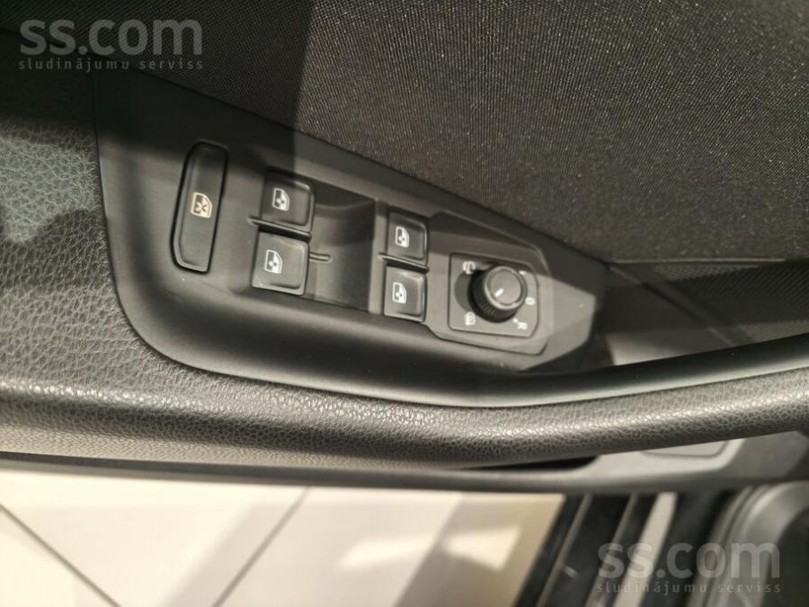 Black Volkswagen Passat B8 2021 in Riga, with an engine capacity of 1.50 L and mileage of 180 thousand km for 14490 €, photo 13 on AUTOMOTO.COM.LV