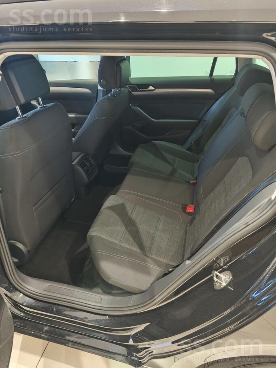 Black Volkswagen Passat B8 2021 in Riga, with an engine capacity of 1.50 L and mileage of 180 thousand km for 14490 €, photo 15 on AUTOMOTO.COM.LV