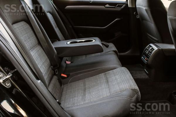 Black Volkswagen Passat B8 2021 in Riga, with an engine capacity of 2.00 L and mileage of 237 thousand km for 15590 €, photo 8 on AUTOMOTO.COM.LV