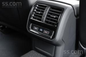 Black Volkswagen Passat B8 2021 in Riga, with an engine capacity of 2.00 L and mileage of 152 thousand km for 24050 €, photo 10 on AUTOMOTO.COM.LV