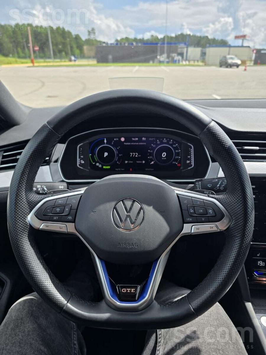 Black Volkswagen Passat B8 2021 in Riga, with an engine capacity of 1.40 L and mileage of 189 thousand km for 21500 €, photo 9 on AUTOMOTO.COM.LV