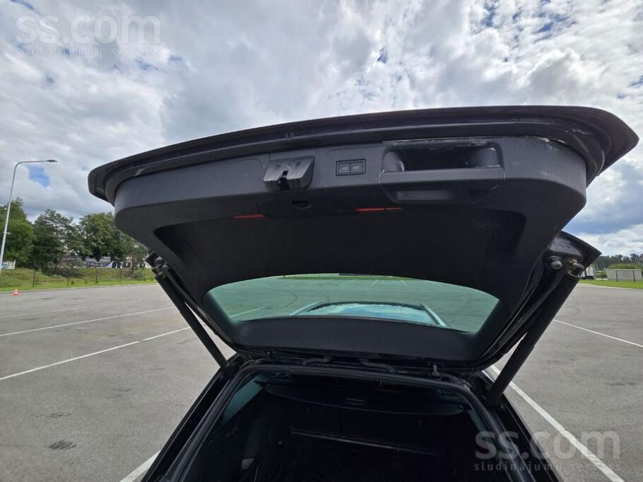 Black Volkswagen Passat B8 2021 in Riga, with an engine capacity of 1.40 L and mileage of 189 thousand km for 21500 €, photo 17 on AUTOMOTO.COM.LV