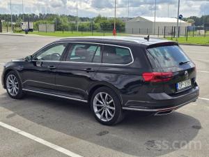 Black Volkswagen Passat B8 2021 in Riga, with an engine capacity of 1.40 L and mileage of 189 thousand km for 21500 €, photo 5 on AUTOMOTO.COM.LV