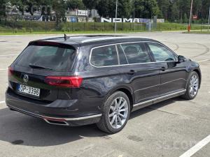 Black Volkswagen Passat B8 2021 in Riga, with an engine capacity of 1.40 L and mileage of 189 thousand km for 21500 €, photo 6 on AUTOMOTO.COM.LV