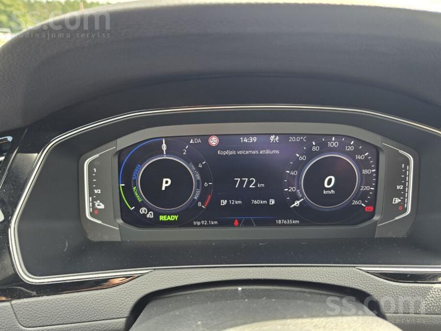 Black Volkswagen Passat B8 2021 in Riga, with an engine capacity of 1.40 L and mileage of 189 thousand km for 21500 €, photo 10 on AUTOMOTO.COM.LV