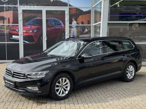Black Volkswagen Passat B8 2021 in Valmiera, with an engine capacity of 2.00 L and mileage of 136 thousand km for 16500 €, photo 4 on AUTOMOTO.COM.LV