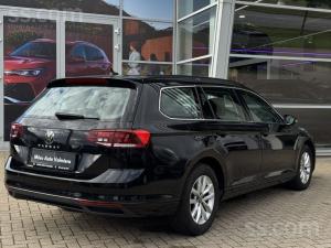 Black Volkswagen Passat B8 2021 in Valmiera, with an engine capacity of 2.00 L and mileage of 136 thousand km for 16500 €, photo 7 on AUTOMOTO.COM.LV