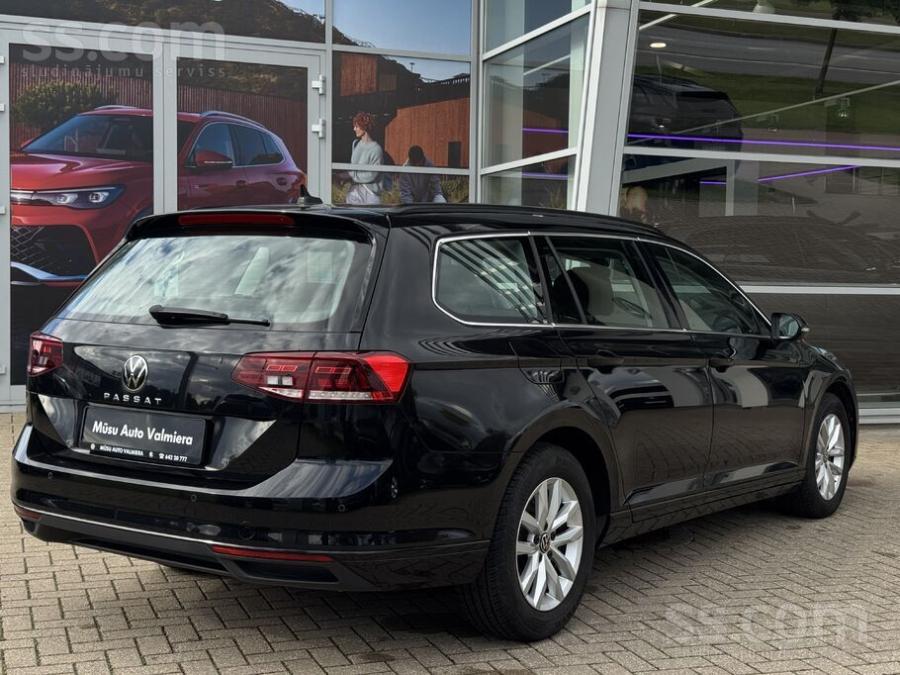 Black Volkswagen Passat B8 2021 in Valmiera, with an engine capacity of 2.00 L and mileage of 136 thousand km for 16500 €, photo 7 on AUTOMOTO.COM.LV