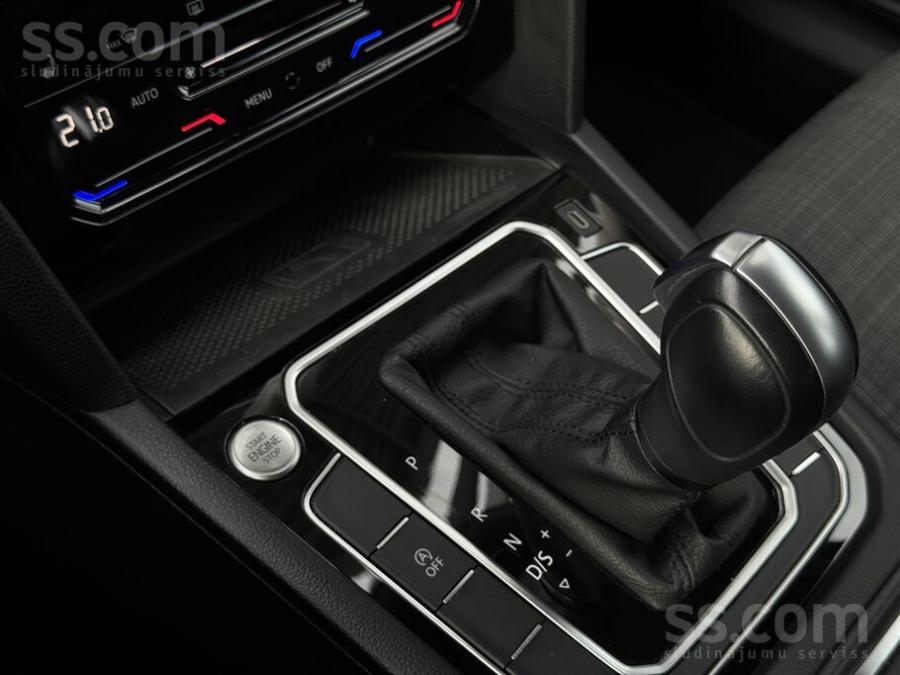 Black Volkswagen Passat B8 2021 in Valmiera, with an engine capacity of 2.00 L and mileage of 136 thousand km for 16500 €, photo 21 on AUTOMOTO.COM.LV