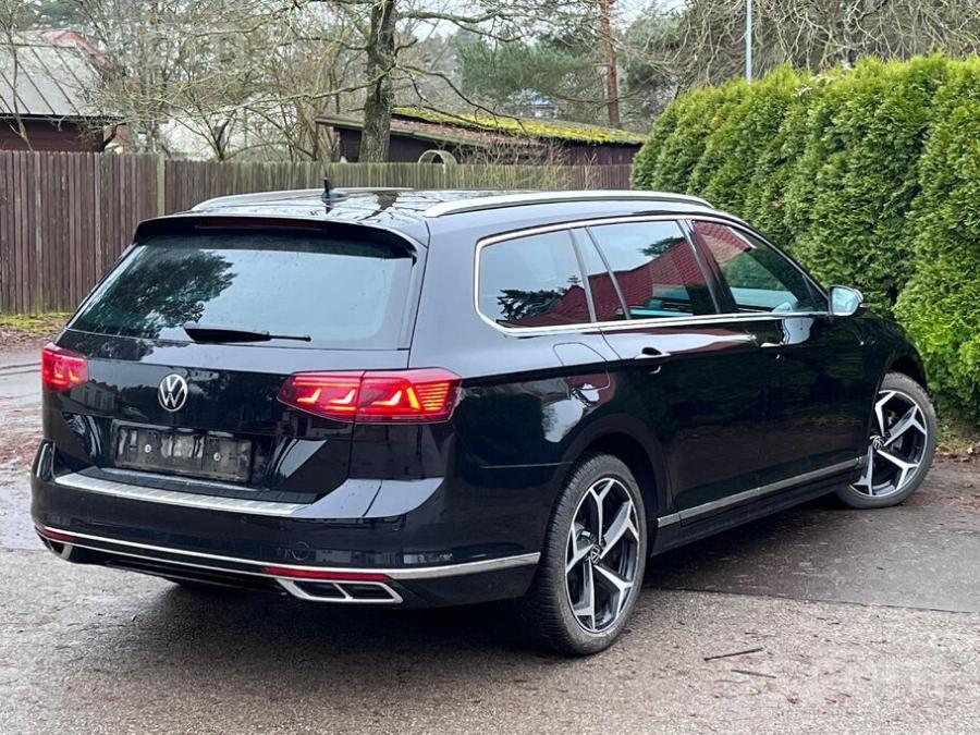 Black Volkswagen Passat B8 2022 in Jurmala, with an engine capacity of 2.00 L and mileage of 0 thousand km for 18500 €, photo 3 on AUTOMOTO.COM.LV