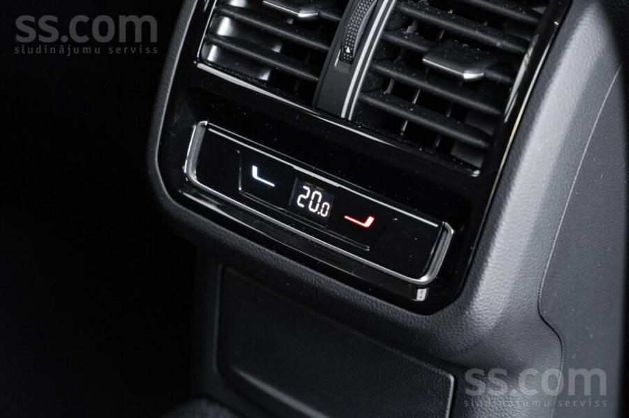 Black Volkswagen Passat B8 2022 in Riga, with an engine capacity of 2.00 L and mileage of 143 thousand km for 24500 €, photo 12 on AUTOMOTO.COM.LV