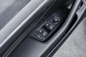 Black Volkswagen Passat B8 2022 in Riga, with an engine capacity of 2.00 L and mileage of 143 thousand km for 24500 €, photo 13 on AUTOMOTO.COM.LV