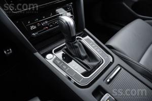 Black Volkswagen Passat B8 2022 in Riga, with an engine capacity of 2.00 L and mileage of 143 thousand km for 24500 €, photo 24 on AUTOMOTO.COM.LV