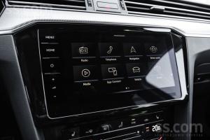 Black Volkswagen Passat B8 2022 in Riga, with an engine capacity of 2.00 L and mileage of 143 thousand km for 24500 €, photo 27 on AUTOMOTO.COM.LV