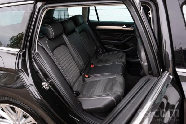 Black Volkswagen Passat B8 2022 in Riga, with an engine capacity of 2.00 L and mileage of 142 thousand km for 23950 €, photo 7 on AUTOMOTO.COM.LV