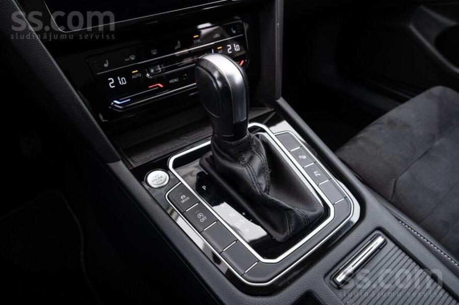 Melns Volkswagen Passat B8 2022 Rīga, ar dzinēja tilpumu 2.00 L un nobraukumu 142 tūkst. km par 23950 €, foto 18 vietnē AUTOMOTO.COM.LV
