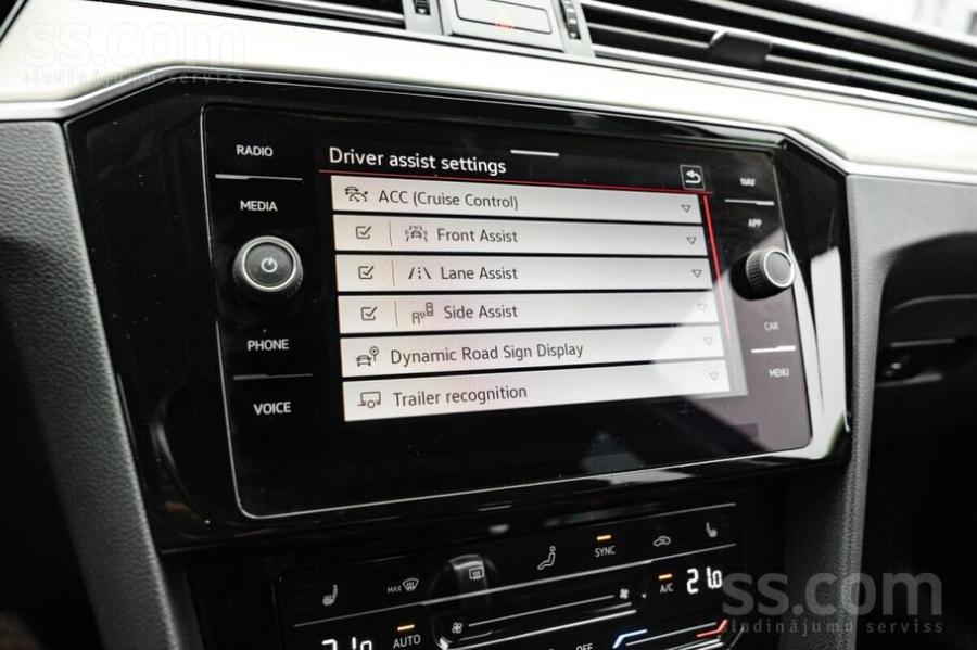 Black Volkswagen Passat B8 2022 in Riga, with an engine capacity of 2.00 L and mileage of 155 thousand km for 22900 €, photo 31 on AUTOMOTO.COM.LV