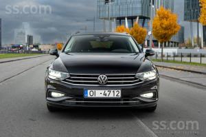 Black Volkswagen Passat B8 2023 in Riga, with an engine capacity of 1.50 L and mileage of 94 thousand km for 20490 €, photo 5 on AUTOMOTO.COM.LV