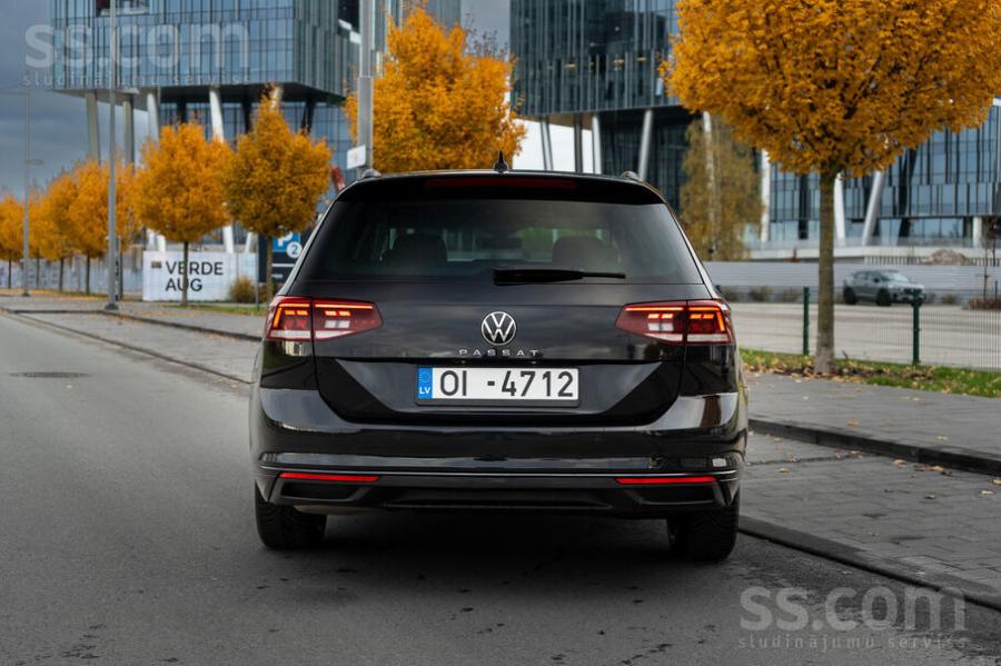 Black Volkswagen Passat B8 2023 in Riga, with an engine capacity of 1.50 L and mileage of 94 thousand km for 20490 €, photo 6 on AUTOMOTO.COM.LV