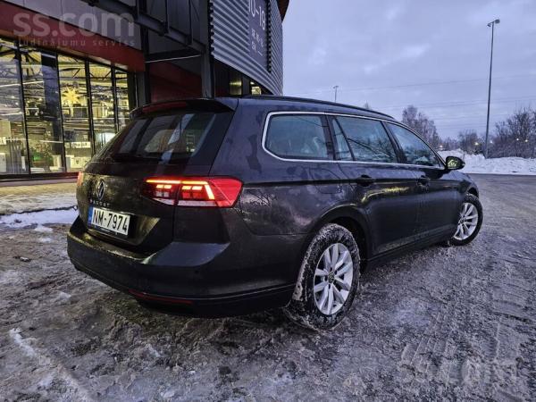 Black Volkswagen Passat B8 2023 in Riga, with an engine capacity of 1.50 L and mileage of 87 thousand km for 22990 €, photo 5 on AUTOMOTO.COM.LV