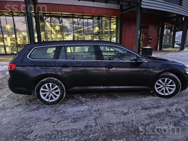 Black Volkswagen Passat B8 2023 in Riga, with an engine capacity of 1.50 L and mileage of 87 thousand km for 22990 €, photo 6 on AUTOMOTO.COM.LV