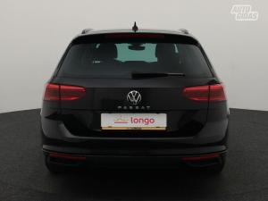 Black Volkswagen Passat B8 2023 in Vilnius, with an engine capacity of 2.00 L and mileage of 170 thousand km for 18599 €, photo 5 on AUTOMOTO.COM.LV