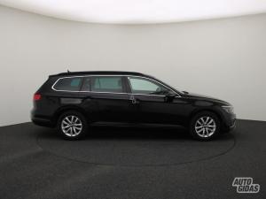 Black Volkswagen Passat B8 2023 in Vilnius, with an engine capacity of 2.00 L and mileage of 170 thousand km for 18599 €, photo 9 on AUTOMOTO.COM.LV
