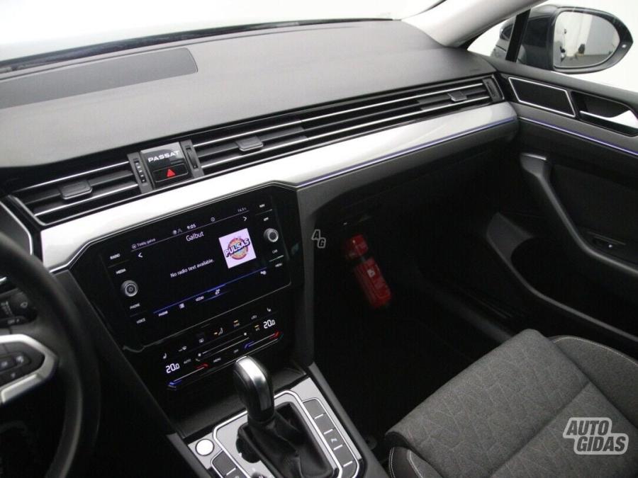 Black Volkswagen Passat B8 2023 in Vilnius, with an engine capacity of 2.00 L and mileage of 170 thousand km for 18599 €, photo 21 on AUTOMOTO.COM.LV