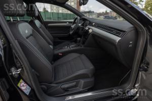Black Volkswagen Passat B8 2023 in Riga, with an engine capacity of 2.00 L and mileage of 190 thousand km for 19900 €, photo 8 on AUTOMOTO.COM.LV