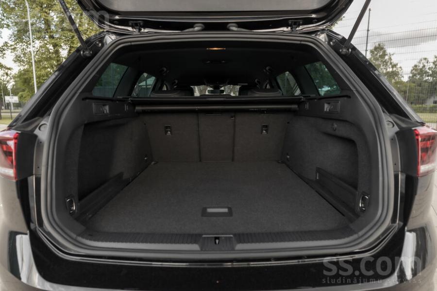 Black Volkswagen Passat B8 2023 in Riga, with an engine capacity of 2.00 L and mileage of 190 thousand km for 19900 €, photo 18 on AUTOMOTO.COM.LV