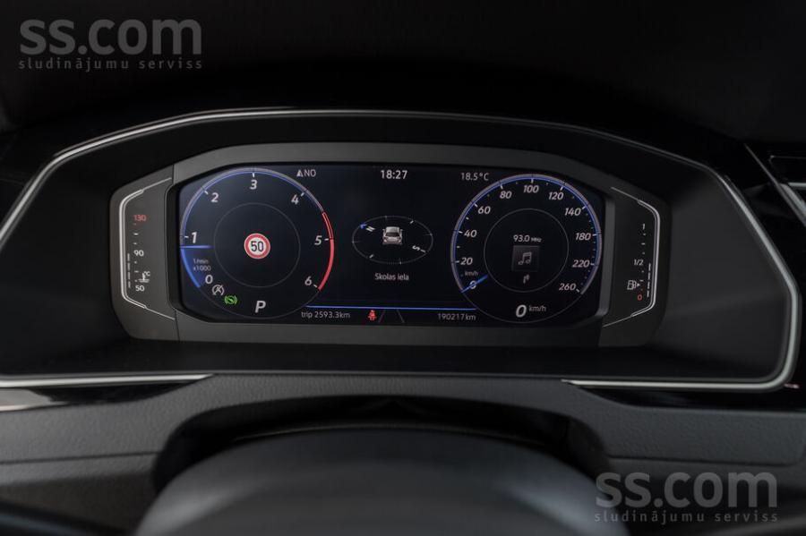 Black Volkswagen Passat B8 2023 in Riga, with an engine capacity of 2.00 L and mileage of 190 thousand km for 19900 €, photo 25 on AUTOMOTO.COM.LV