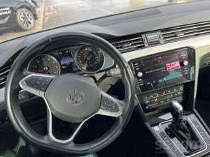Black Volkswagen Passat B8 2023 in Riga, with an engine capacity of 1.50 L and mileage of 90 thousand km for 18900 €, photo 14 on AUTOMOTO.COM.LV
