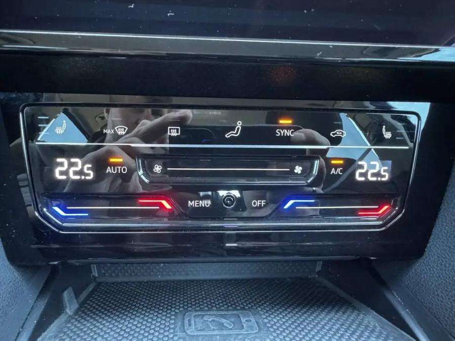 Melns Volkswagen Passat B8 2023 Rīga, ar dzinēja tilpumu 2.00 L un nobraukumu 230 tūkst. km par 16500 €, foto 21 vietnē AUTOMOTO.COM.LV