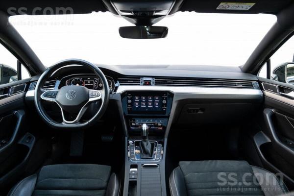 Black Volkswagen Passat B8 2023 in Riga, with an engine capacity of 2.00 L and mileage of 118 thousand km for 22950 €, photo 10 on AUTOMOTO.COM.LV