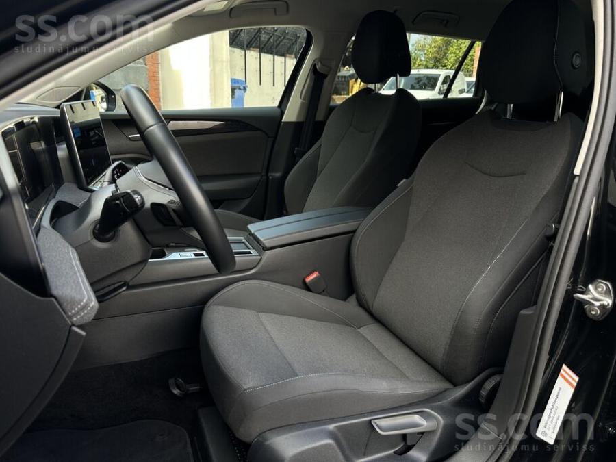 Melns Volkswagen Passat B8 2024 Rīga, ar dzinēja tilpumu 1.50 L un nobraukumu 37 tūkst. km par 26950 €, foto 10 vietnē AUTOMOTO.COM.LV