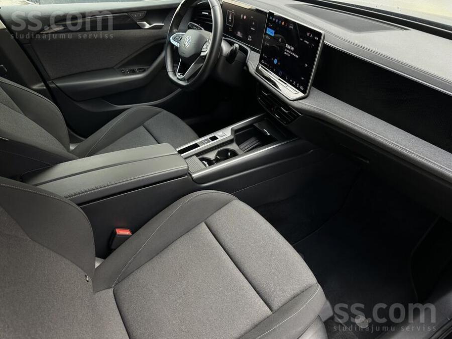 Melns Volkswagen Passat B8 2024 Rīga, ar dzinēja tilpumu 1.50 L un nobraukumu 37 tūkst. km par 26950 €, foto 16 vietnē AUTOMOTO.COM.LV