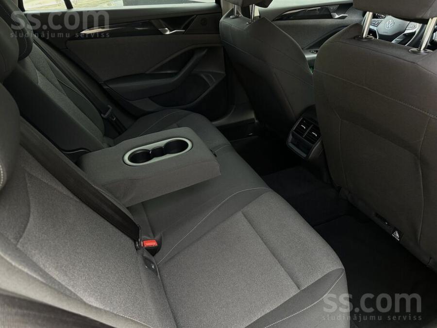 Melns Volkswagen Passat B8 2024 Rīga, ar dzinēja tilpumu 1.50 L un nobraukumu 37 tūkst. km par 26950 €, foto 17 vietnē AUTOMOTO.COM.LV