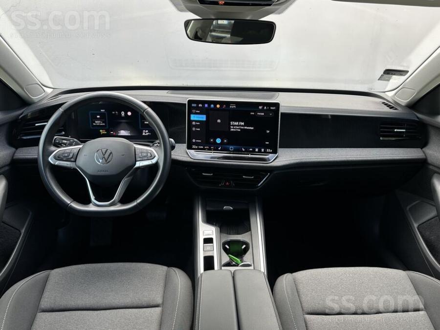 Melns Volkswagen Passat B8 2024 Rīga, ar dzinēja tilpumu 1.50 L un nobraukumu 37 tūkst. km par 26950 €, foto 19 vietnē AUTOMOTO.COM.LV